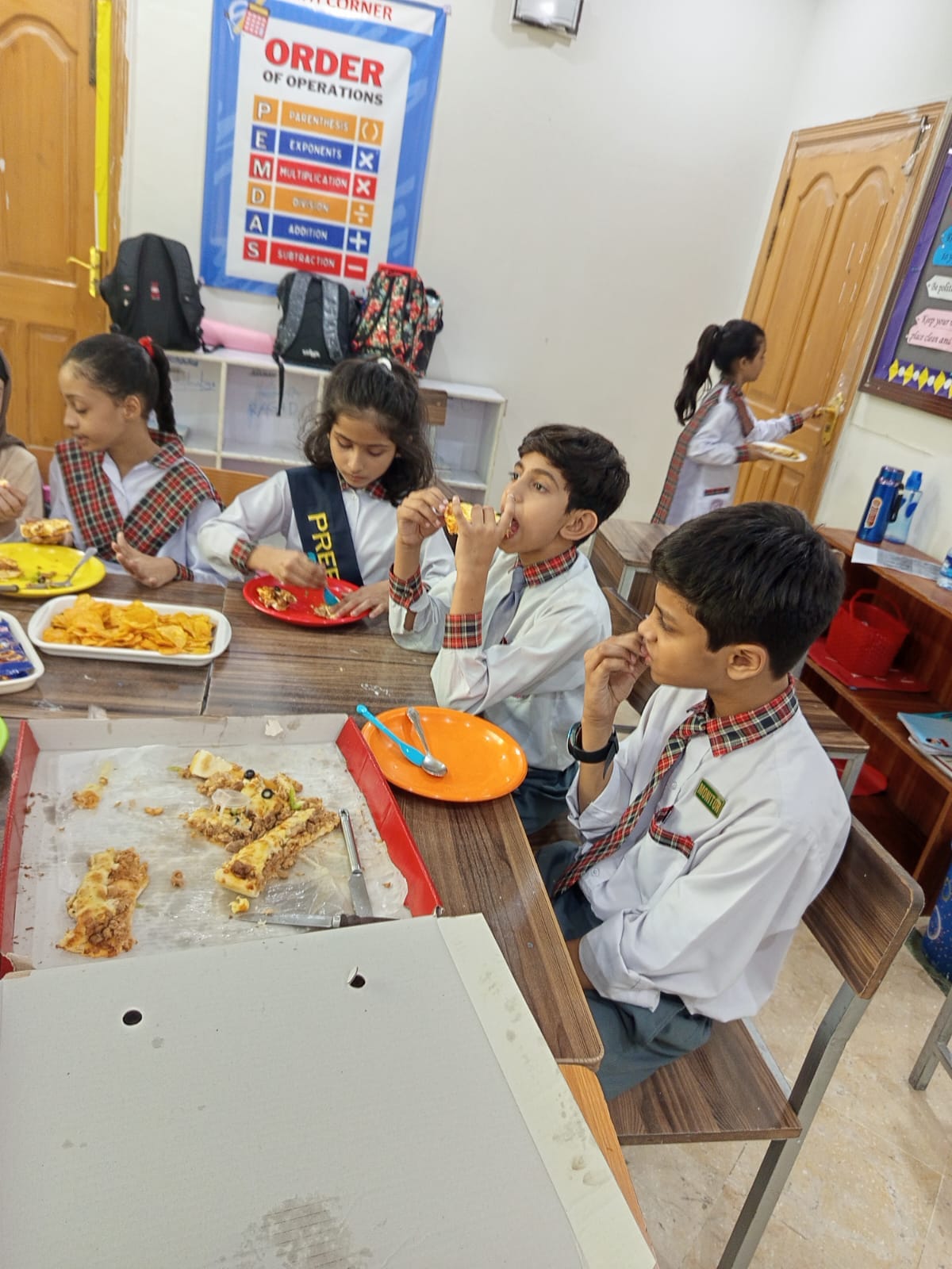 Lunch Party – The Explorers School System