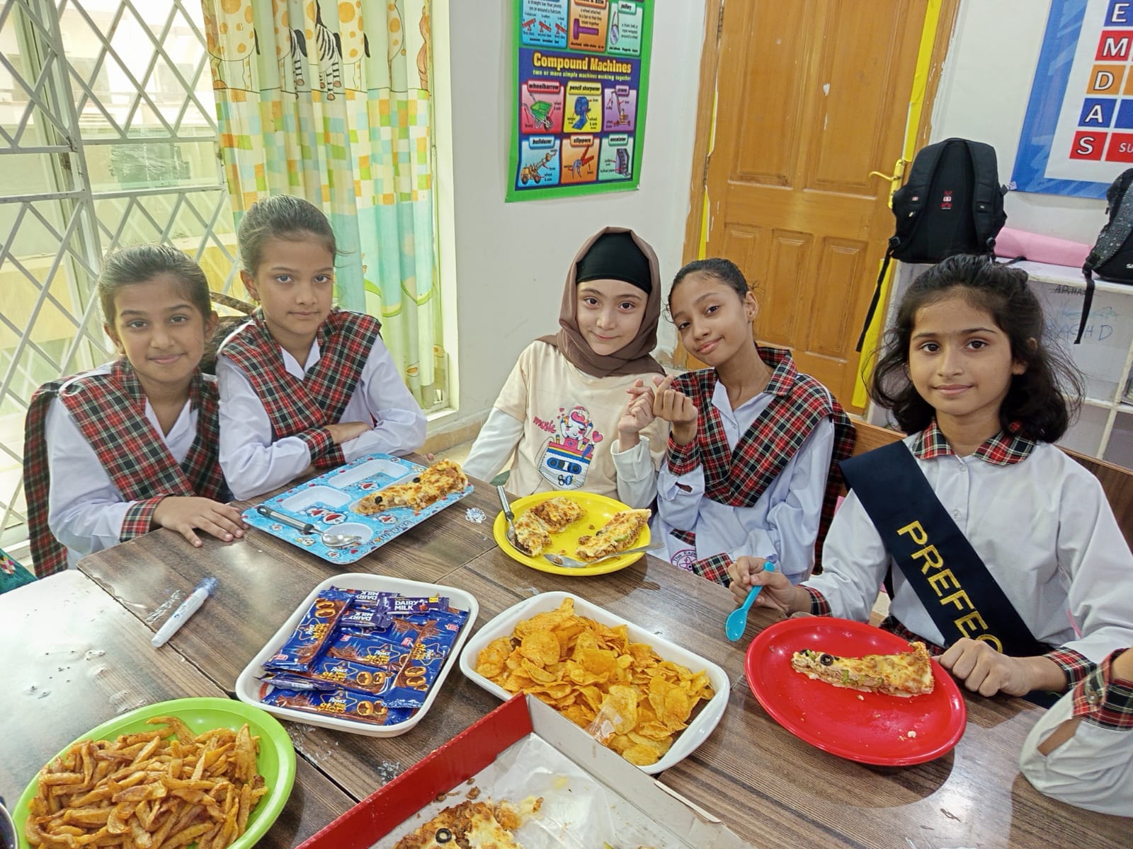 Lunch Party – The Explorers School System